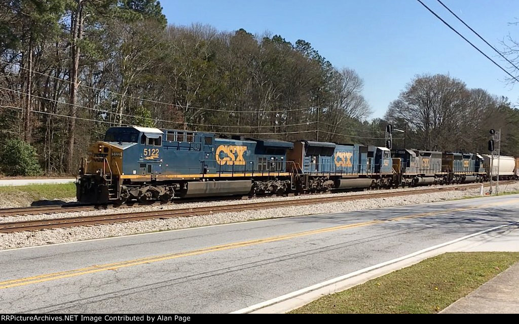 CSX 5122 leads a trio of EMD’s past the Union City signals